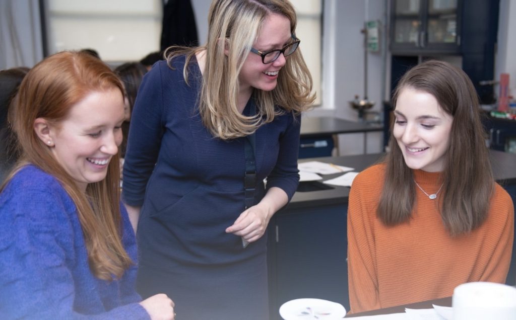 BLENDED LEARNING: A UNIQUE BENEFIT OF DWIGHT SCHOOLS - Dwight School Hanoi